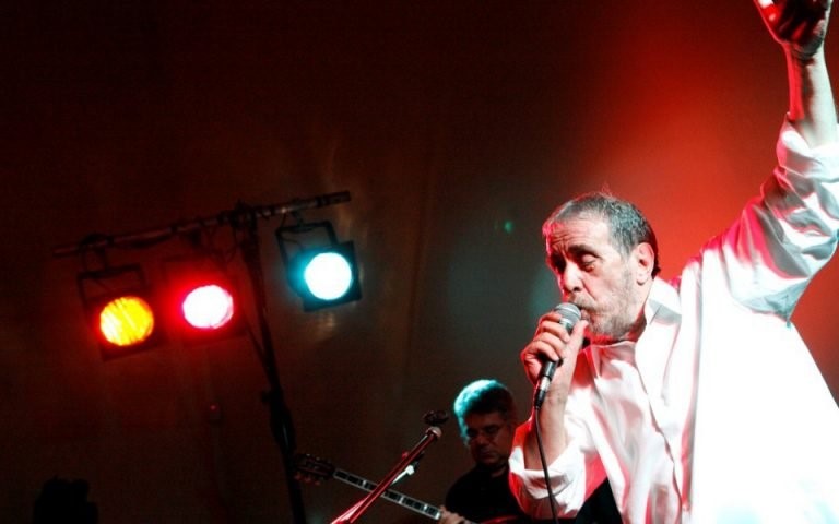 KarpetShow.gr - Αυτοί που φεύγουν κι αυτοί που μένουν...
